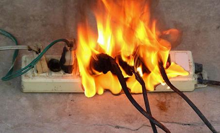 pemadam api non konduktif